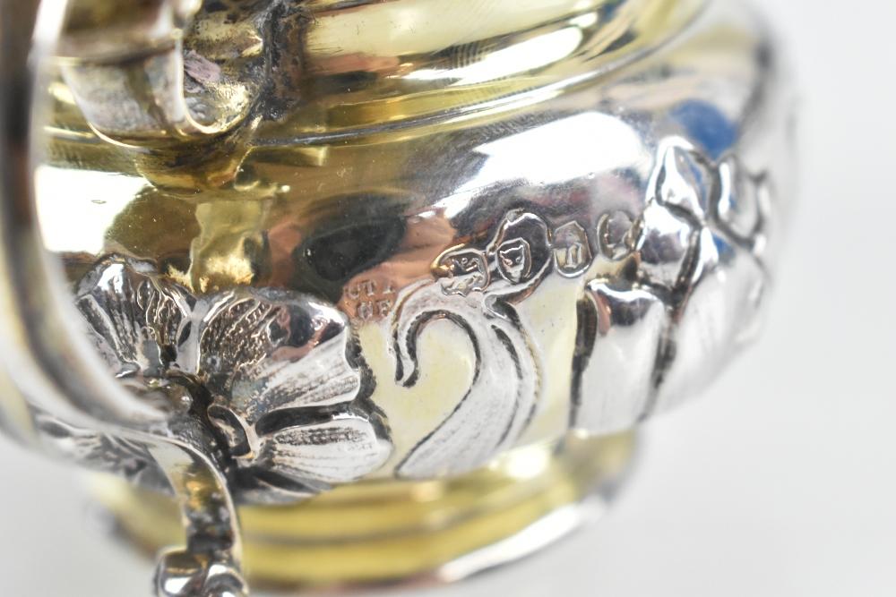 ROBERT HENNELL; a George III hallmarked silver pedestal lidded salt ...