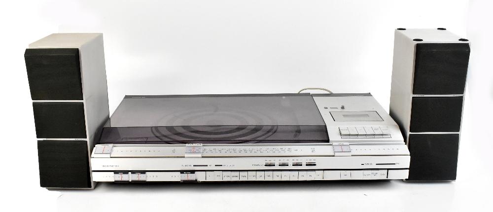 BANG & OLUFSEN; a Beocenter 4600 together with Beovox CX100 speakers ...