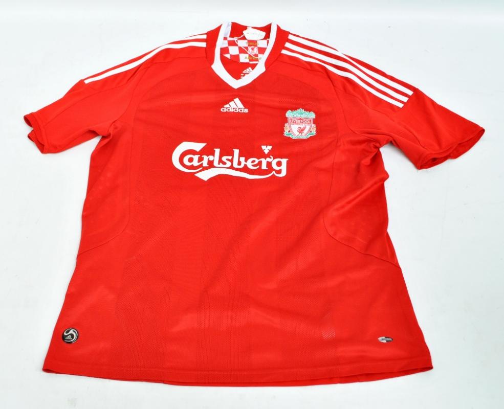 STEVEN GERRARD; a signed replica Liverpool football shirt. | Adam Partridge