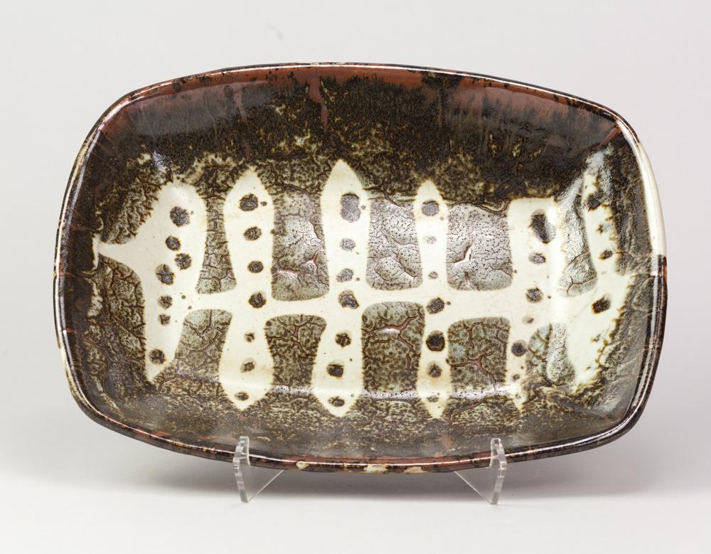 Attributed to RAY FINCH (1914-2012) for Winchcombe Pottery; a ...